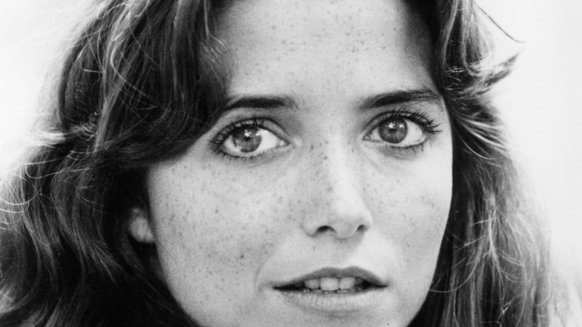Raiders of the Lost Ark star Karen Allen hasn't aged a day since ...