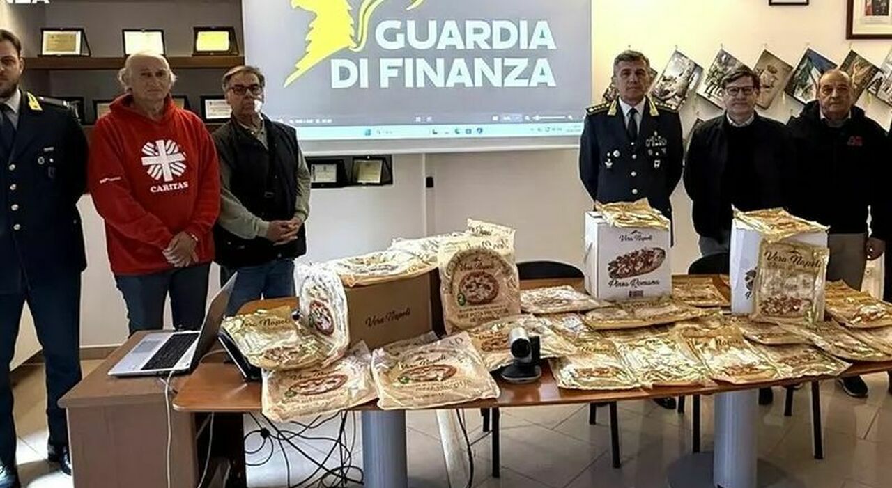 Tir dall'Albania, blitz al porto: 5.000 false pizze precotte "Made in ...