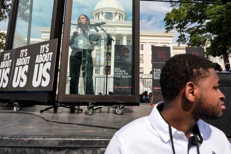 AOC demands New Yorkers 'pull up' to Alabama while speaking behind ...