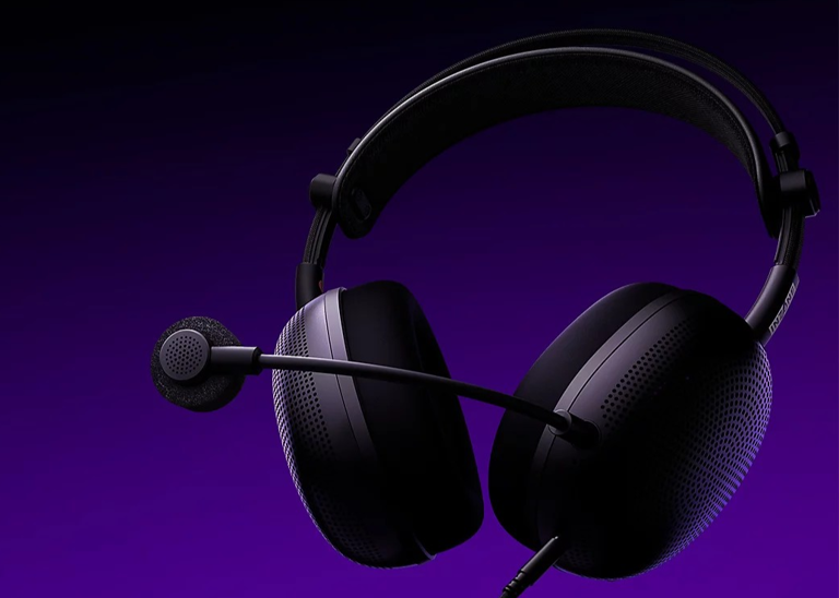 Sony launches its lightest gaming headset