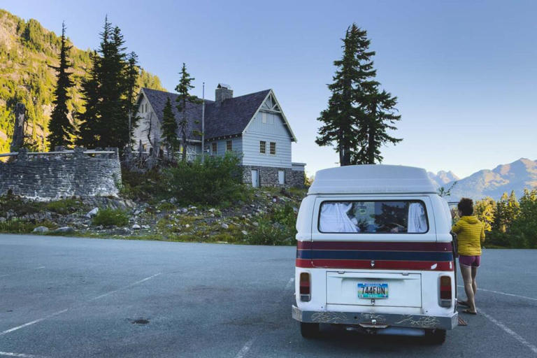 Hiking the Chain Lakes Loop in North Cascades National Park
