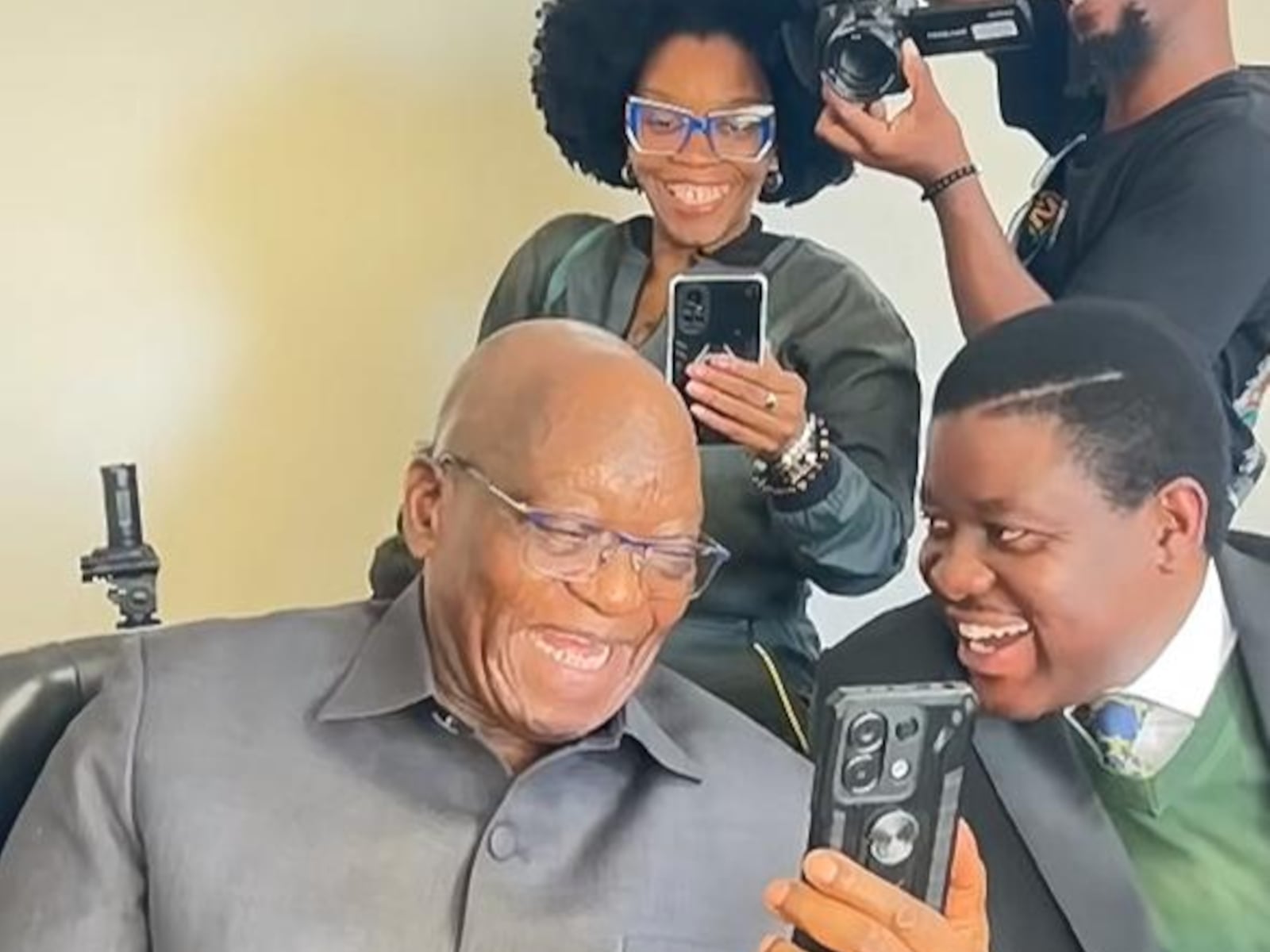 Jacob Zuma blames foreigners for burning Ngizwe Mchunu’s home