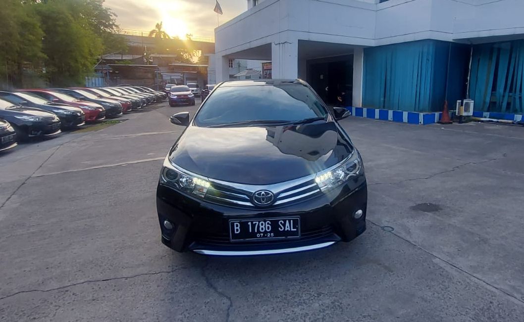 Mobil bekas pejabat turun harga, Toyota Corolla Altis 2014 dibanderol ...