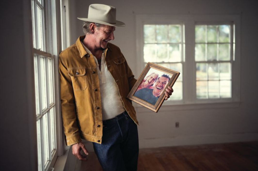 Ty Pennington of 'Extreme Makeover' opens up about his mom's illness