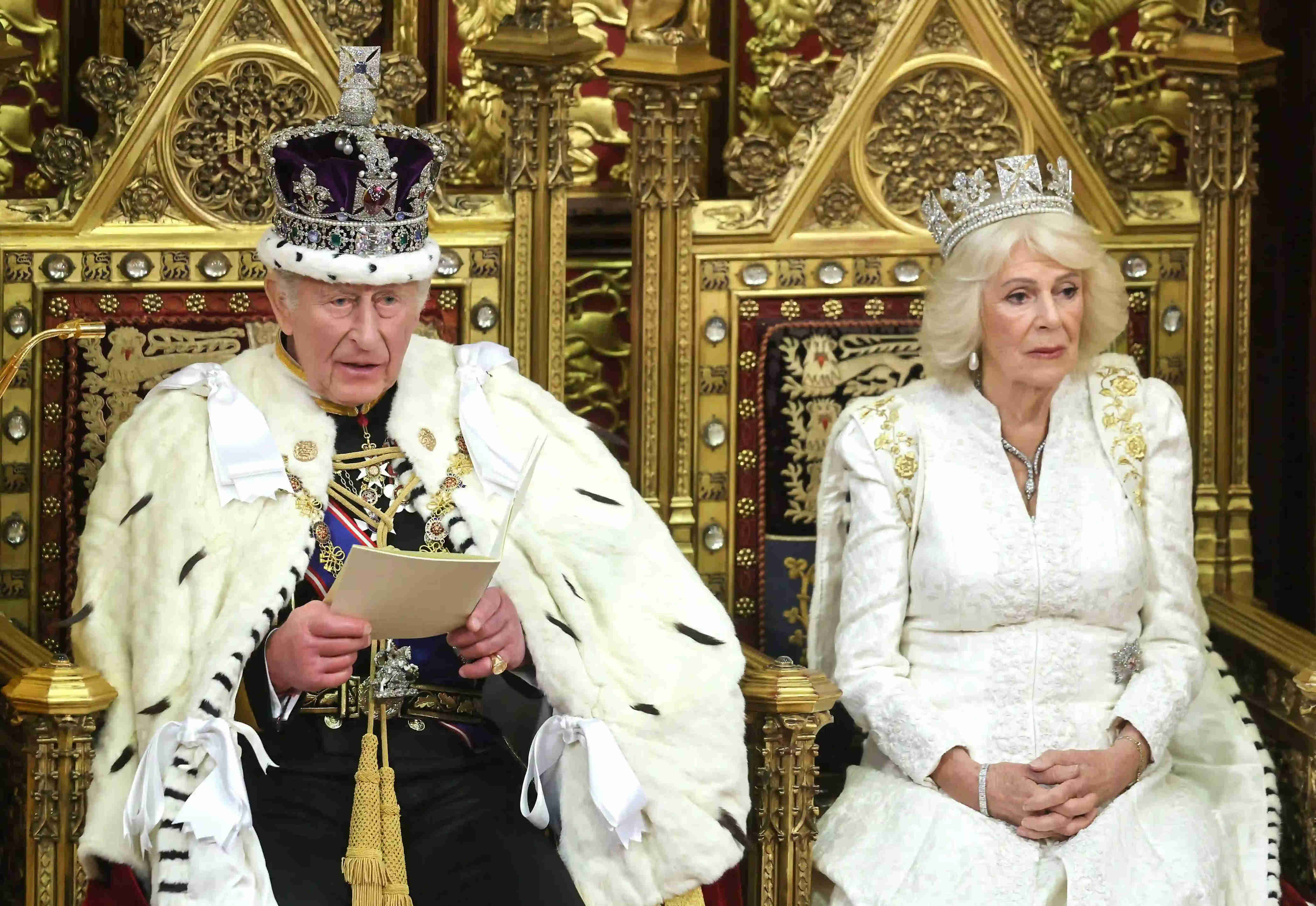 Vua Charles III đọc chương trình nghị sự giữa 'bão' chính trị bủa vây ...