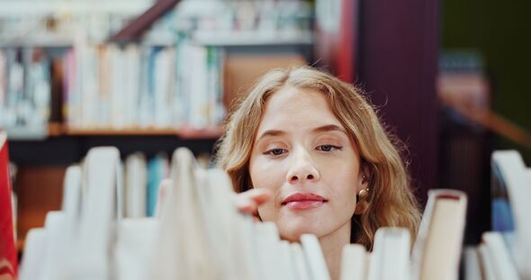 I finish four books a week alongside full-time job and here's how