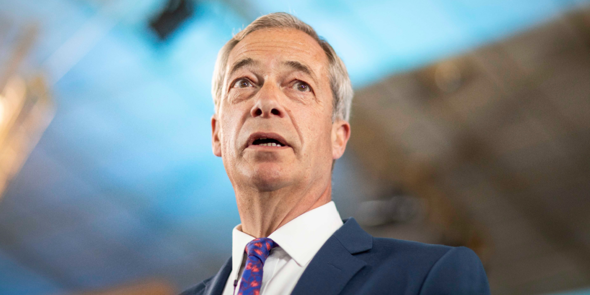 Nigel Farage sieht sich Kritik ausgesetzt, weil er schwulenfeindlichen ...