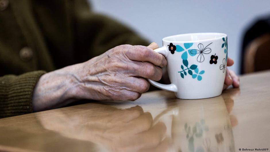 Japan: Saving elderly people from 'lonely deaths'