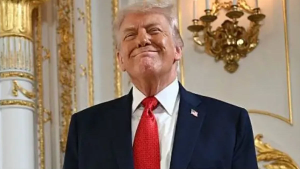 'No, no, no': Trump caught replacing 'In God We Trust' with a chilling ...
