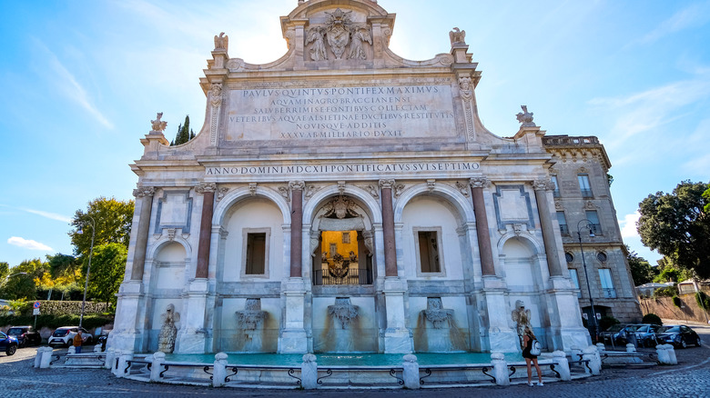 Tourist traps to skip in Italy (and where to go instead)