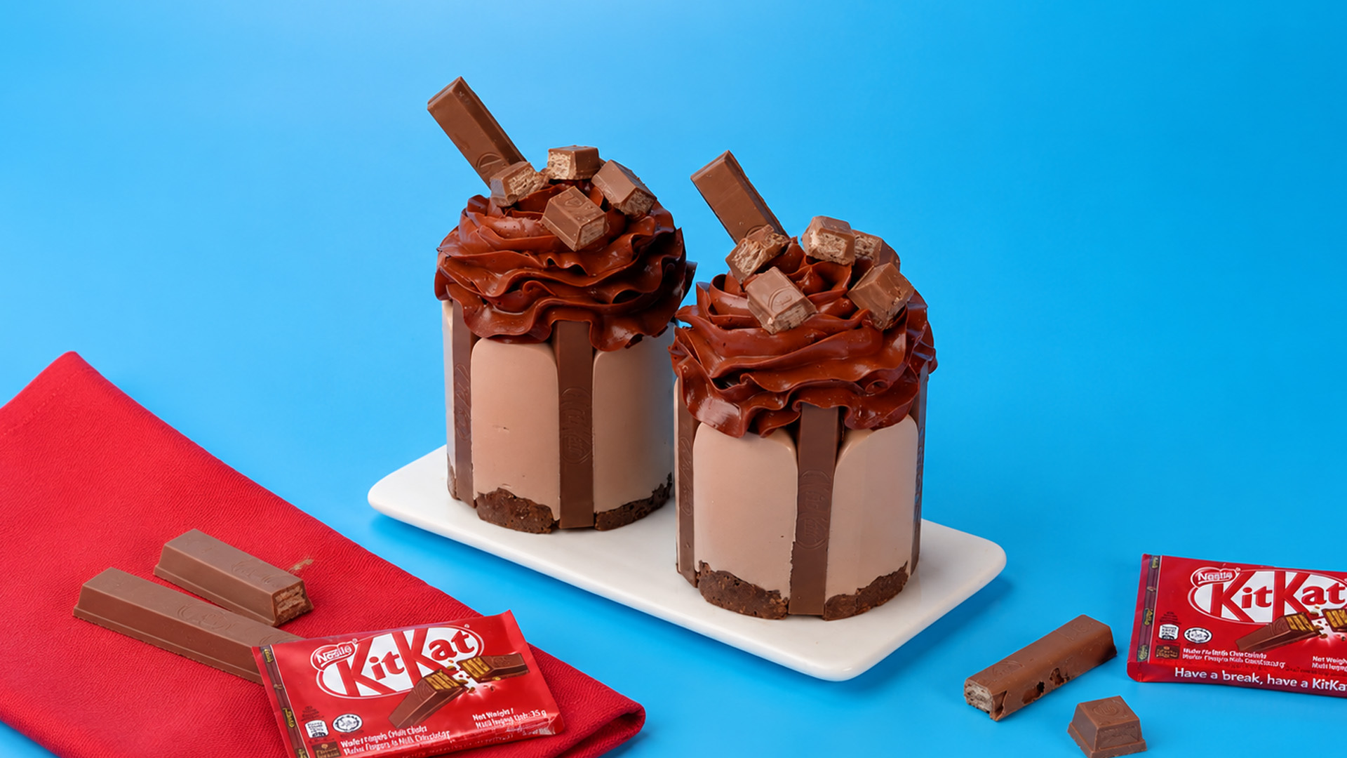 Creative homemade chocolate cakes for dessert lovers