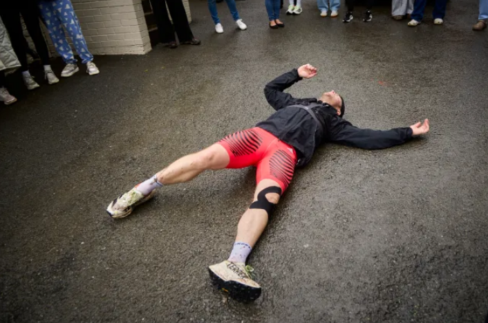Olly Murs 'collapses' on gruelling third day of Soccer Aid challenge
