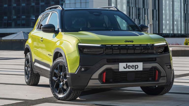 2027 Jeep Avenger gets new gas engine, keeps the manual gearbox