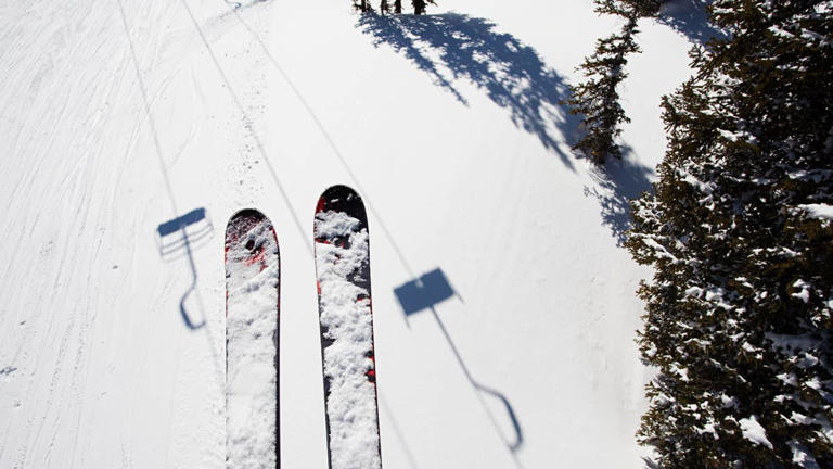 Locals seek new owners for defunct Oregon ski area