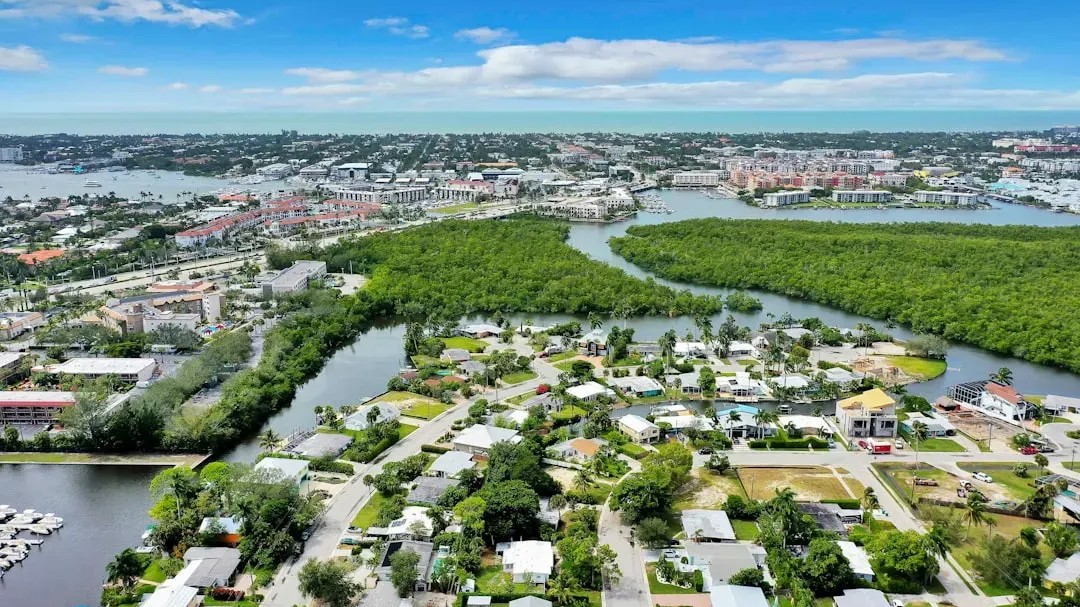 Experts say homebuyers are now avoiding these 8 storm-prone states - a ...