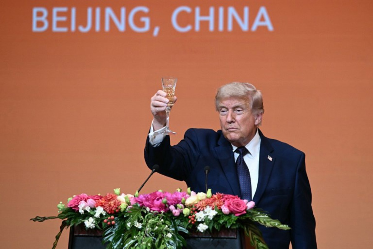 Staatsbezoek Trump aan China - Trump zegt dat China "200 grote ...