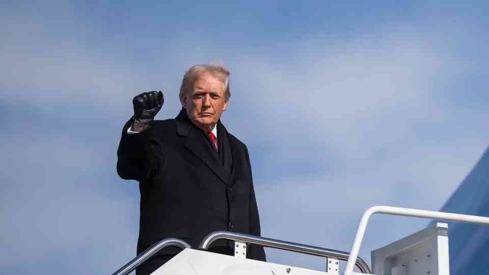 Is the US quietly preparing to step back from Iran