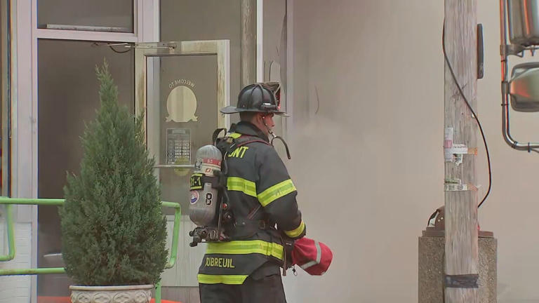 Raging fire tears through popular Mass. ice cream shop