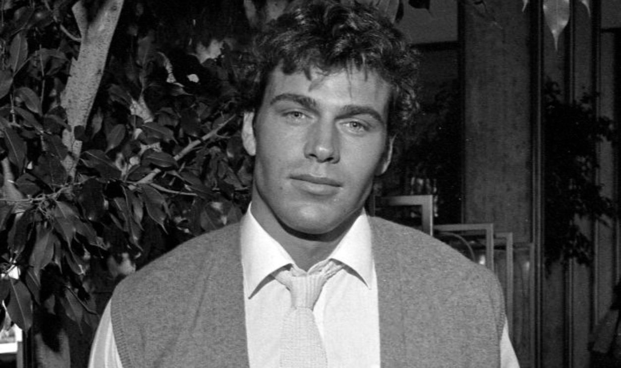 Jon-Erik Hexum was supposed to be the "next big thing"—but a fatal ...