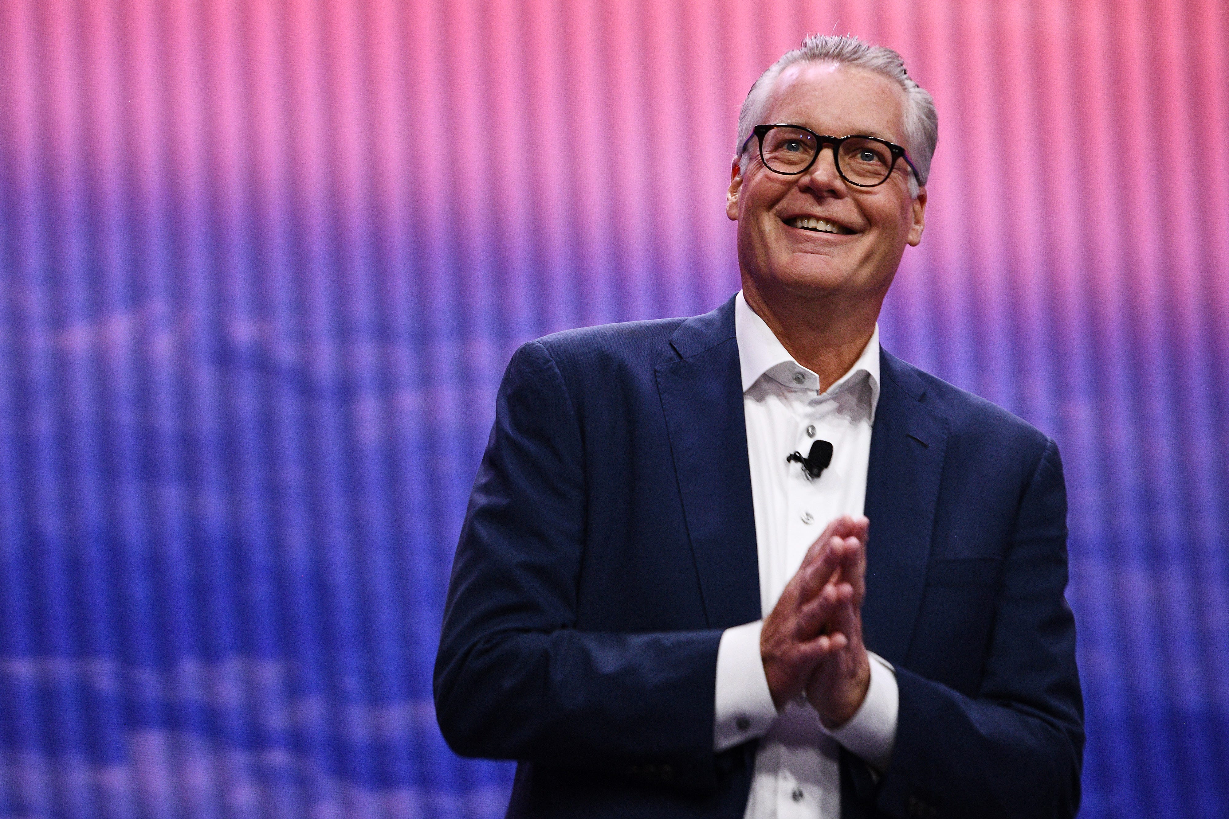 Delta's CEO says he asked AI to write his commencement address, but he ...