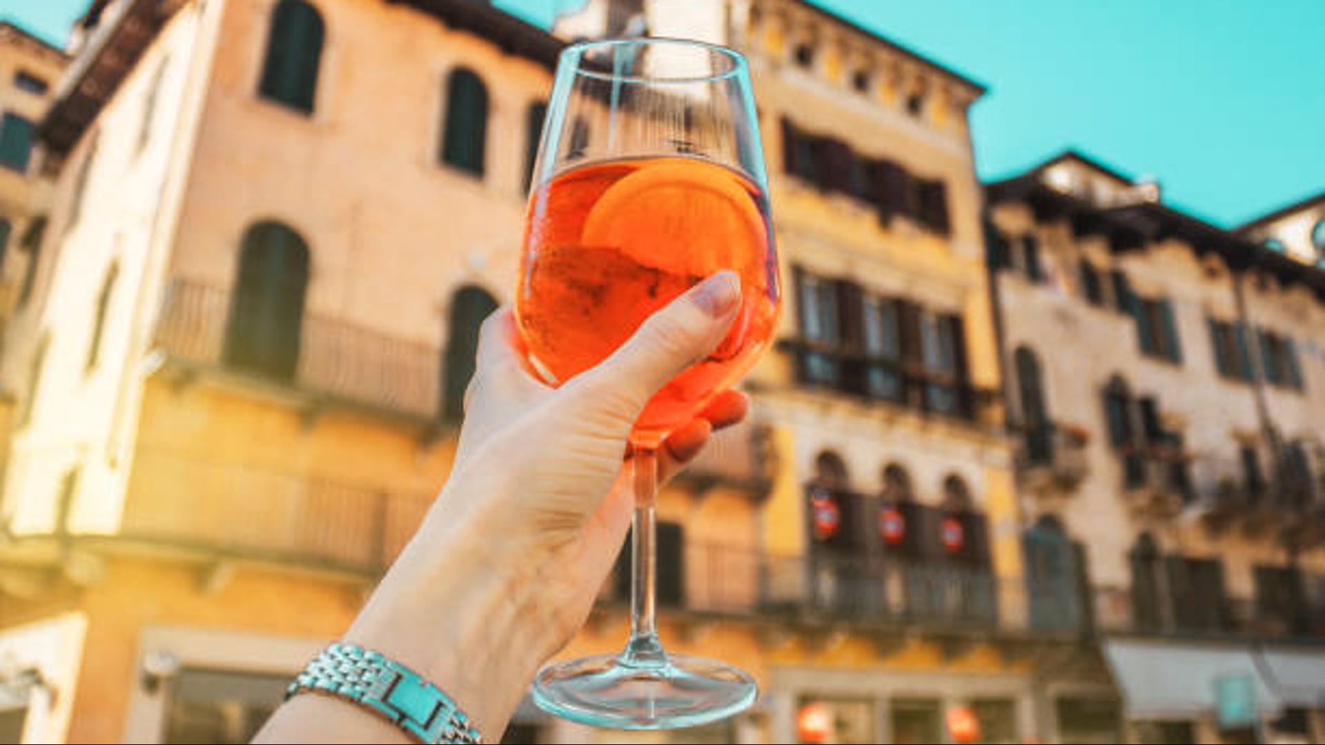 Spritz a 4€, i bar di Padova dicono no al rincaro: “È tradizione, non moda”