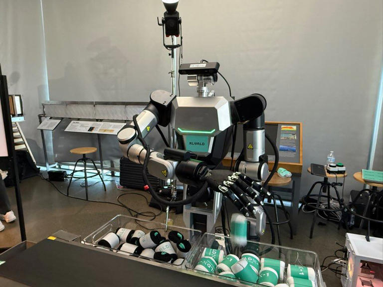 South Korean companies advance in humanoid fingertip technology