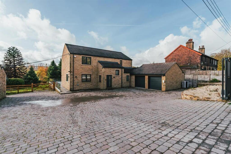 Peak District property in desirable setting is on the market for £1 ...