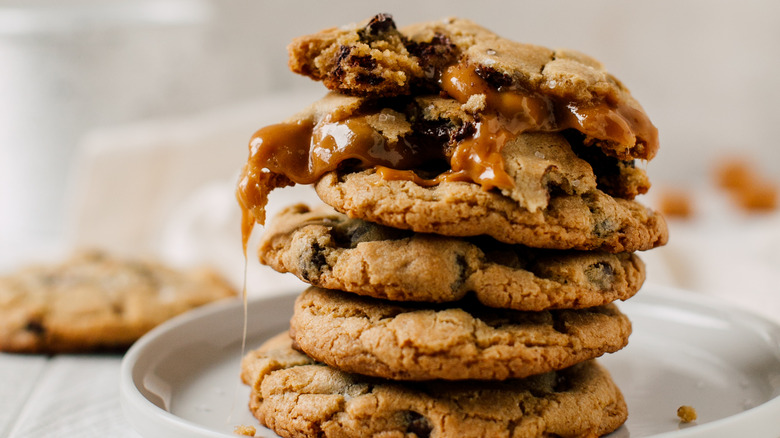 25 best ingredients to upgrade your chocolate chip cookies