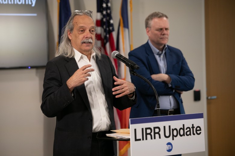 LIRR strike threat riles up commuters ahead of weekend deadline