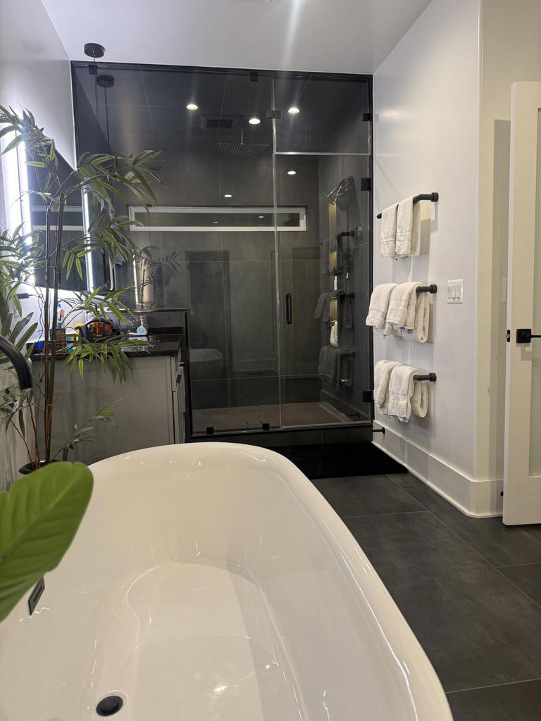 Super Bowl champion Vernon Davis opens up his custom wellness retreat ...