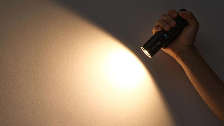 Godox bets on portability with new FL15Bi fill light aimed at mobile ...