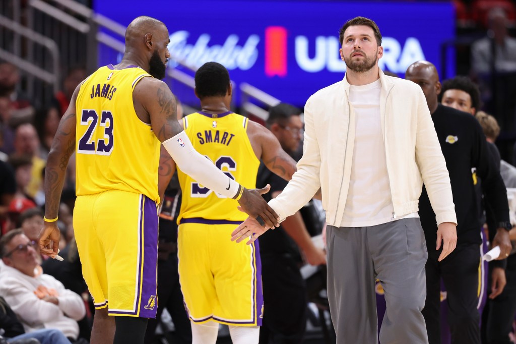 LeBron James, Lakers must get divorce