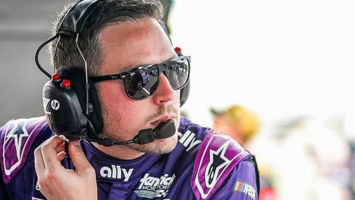 Alex Bowman entering NASCAR free agency in 2026 amid replacement ...