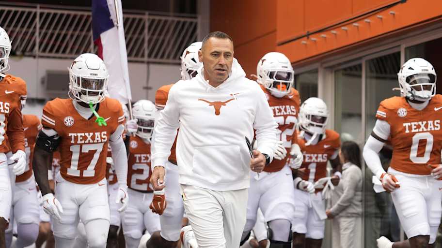 Texas makes final 3 for elite in-state CB