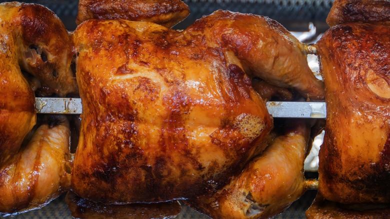 Expert tips for choosing the juiciest rotisserie chicken