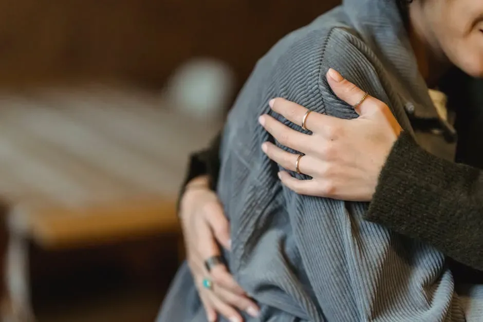11 small habits that instantly make people fear losing you