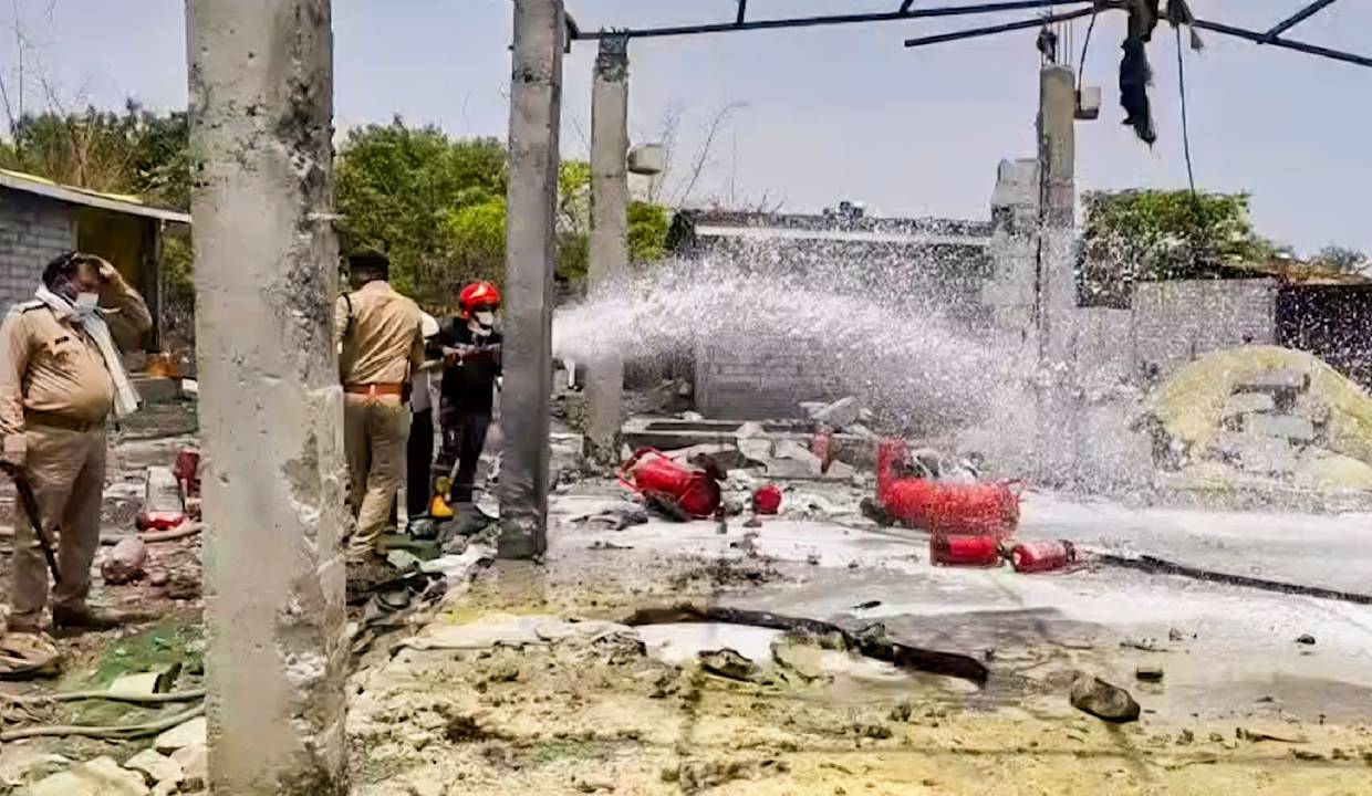 2 dead, 15 injured in explosion at firecracker factory in Madhya ...