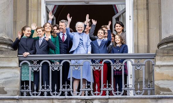 Queen rushed to hospital after heart attack as palace issues statement