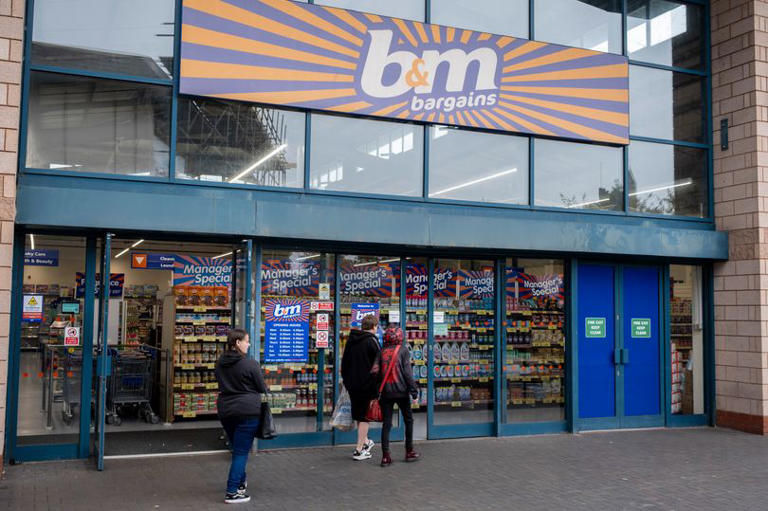 B&M's 'space saving' £29 tower fan hailed as 'the perfect cooling solution'