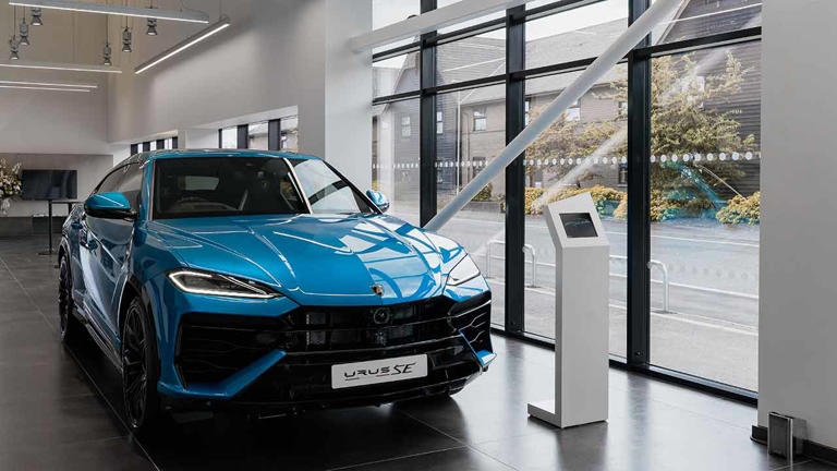Lamborghini opens next-generation showroom and bets on immersive ...