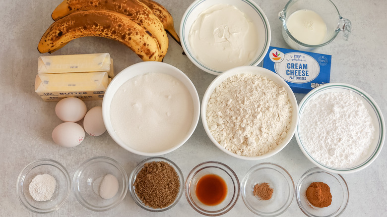 Banana cinnamon roll pound cake recipe