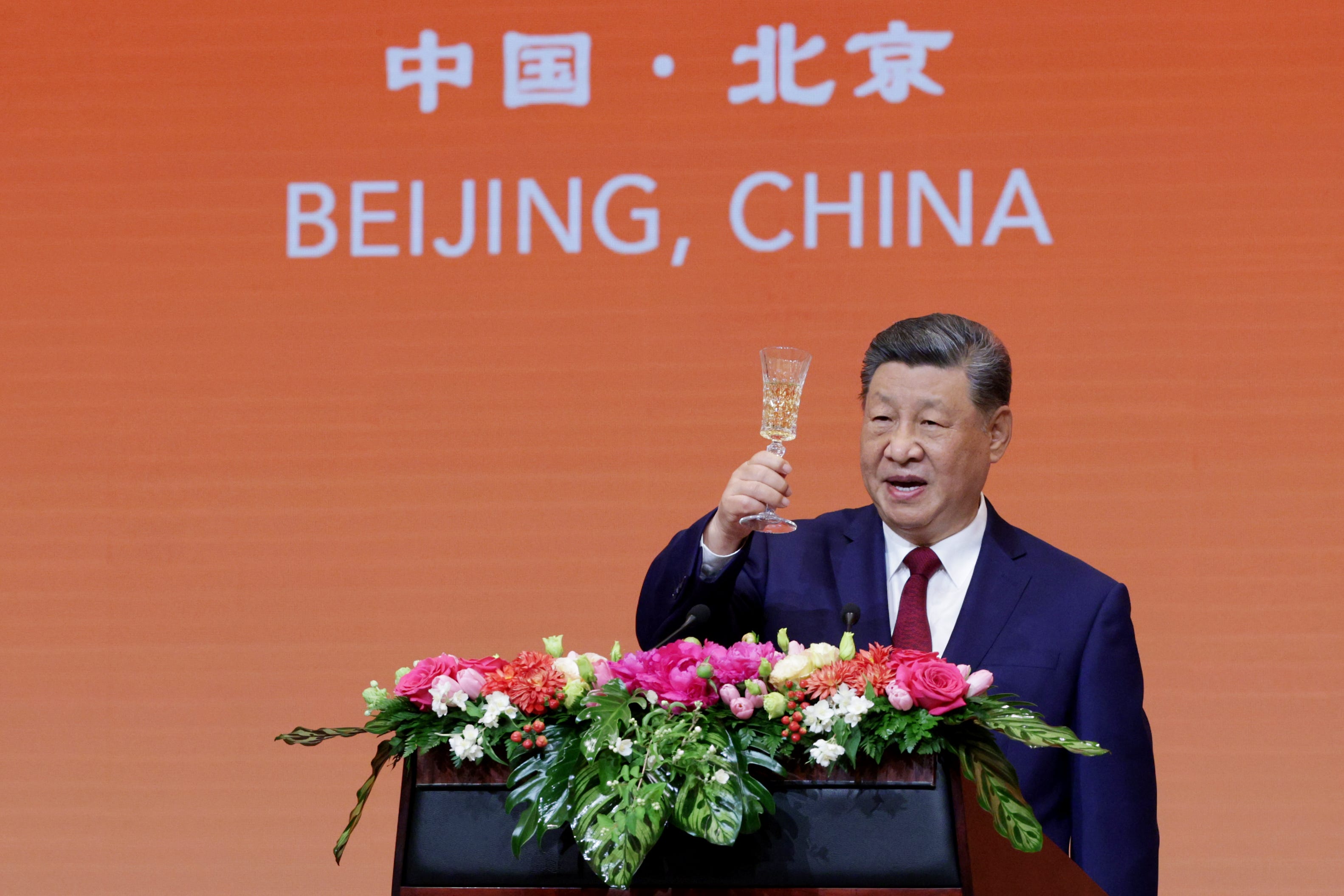 China rolls out red carpet welcome for Trump in Beijing