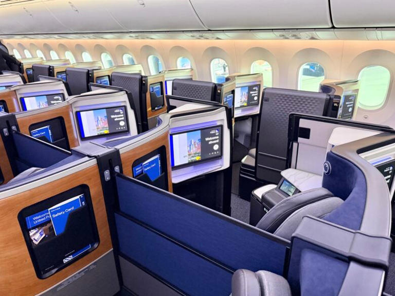 United launches 2 new Japan flights: First US nonstop to Sapporo, plus ...