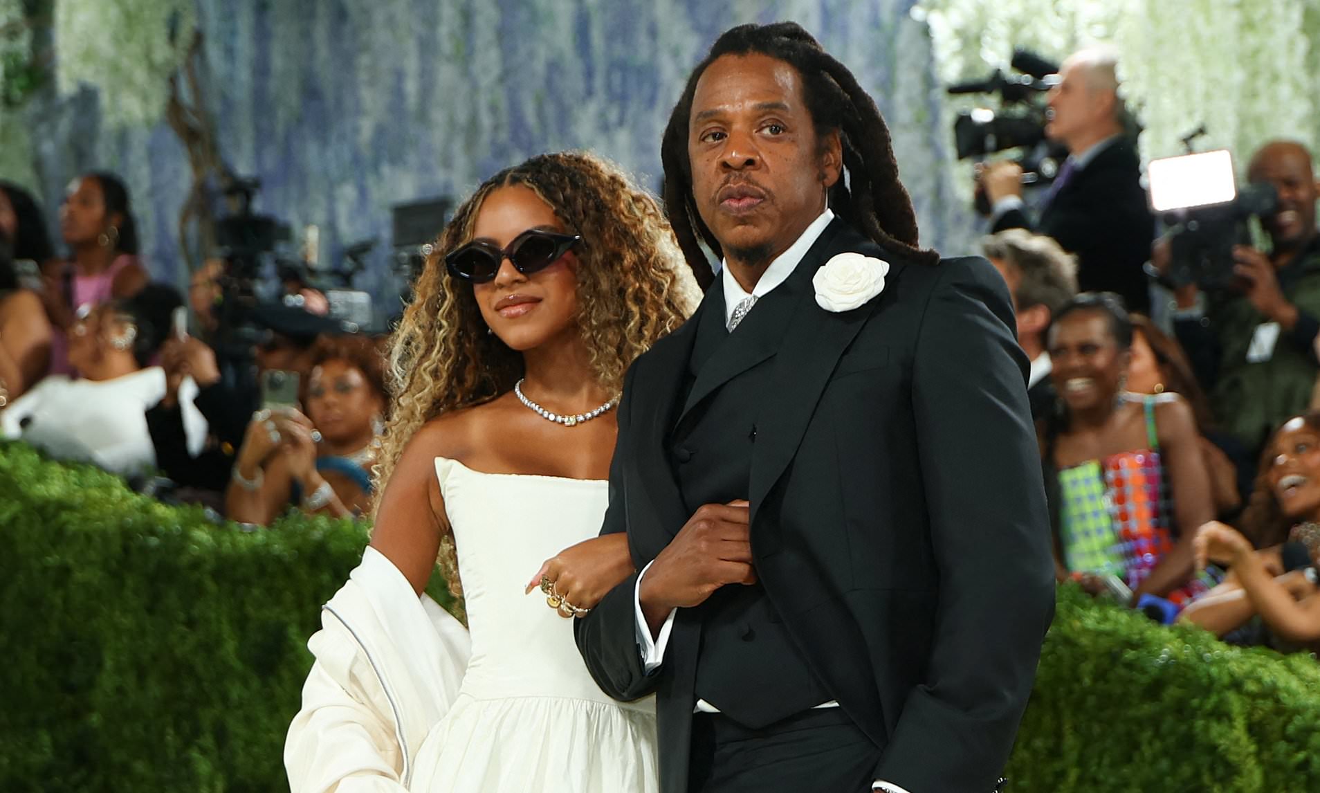 Jay-Z signs with Chelsea! Blues in new deal with rapper's Roc Nation