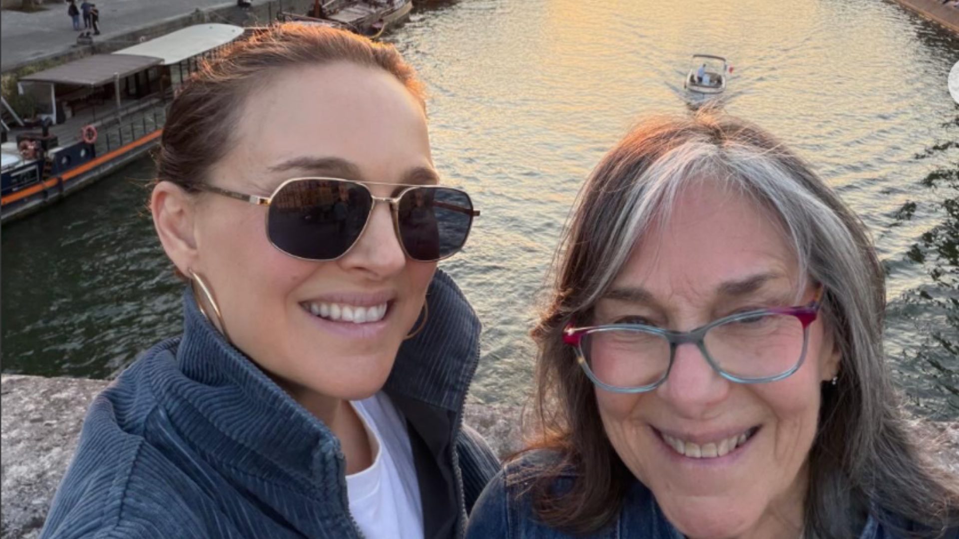 Natalie Portman shares a photo, and internet users notice her baby bump