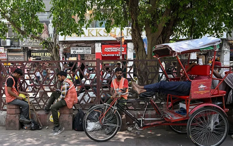 Heatwave exposes gig workers to health risks and bias