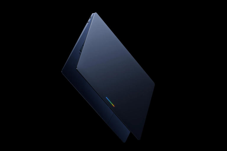 Google just helped Apple sell a million more MacBook Neos