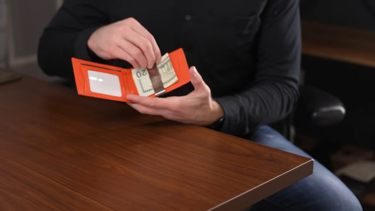 These wallets are a nightmare for pickpockets