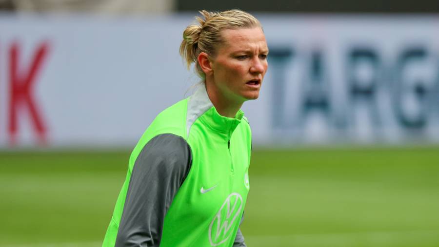Popp führt Wolfsburg als Kapitänin ins Pokalfinale