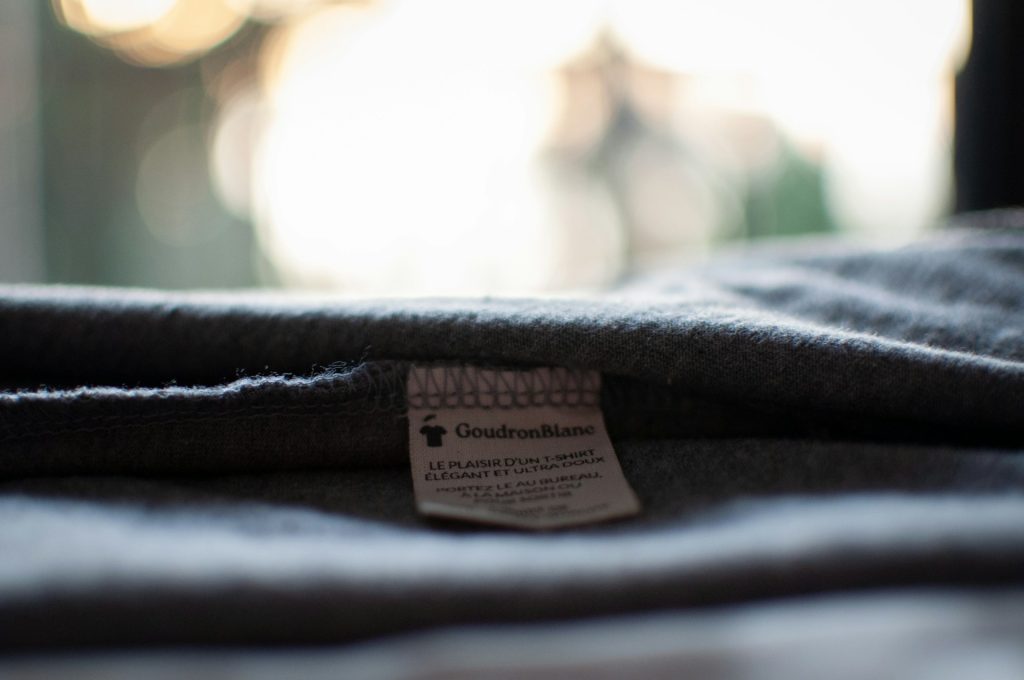 Sneaky signs a vintage clothing item is fake